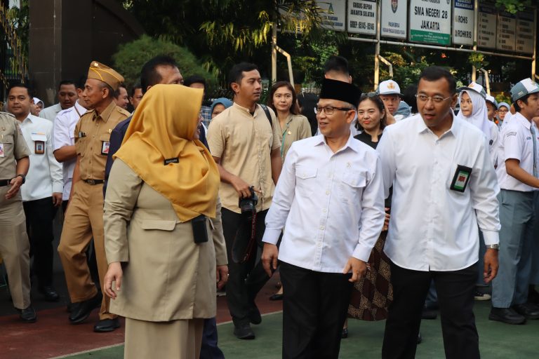 SMA Negeri 28 Jakarta – ”TAQWA, CERDAS, SANTUN, PRESTASI”